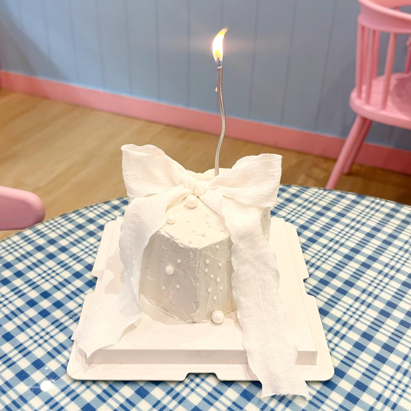 Pure white heart shape cake – Pasteljla